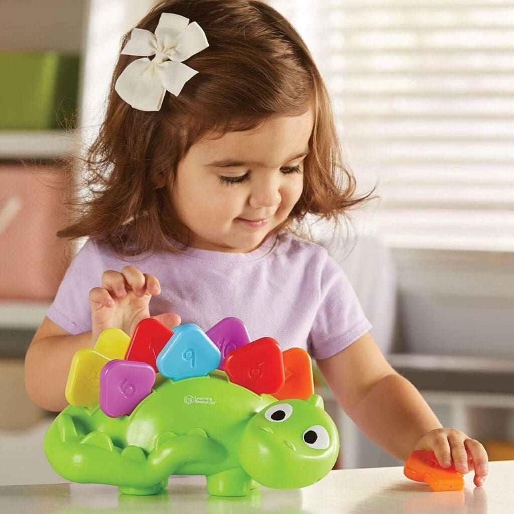 Steggy the Fine Motor Dino - Motricidad - Learning Resources®